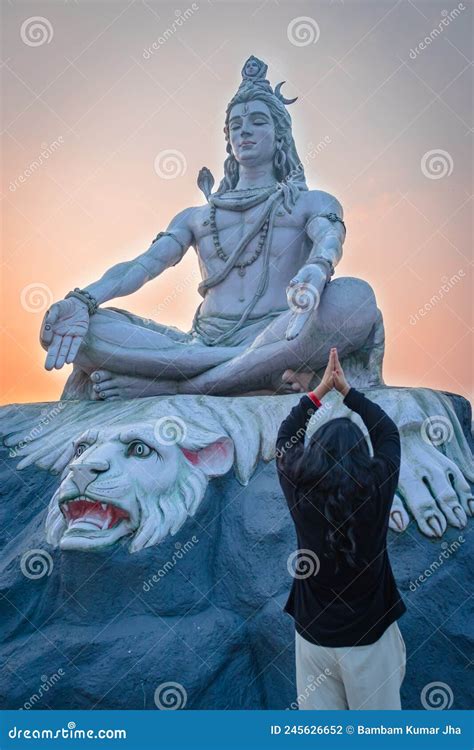 Praying To Hindu God Images