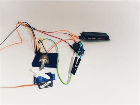tester pentru servomotoare cu arduino atelier