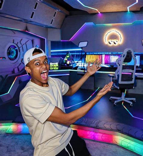 مشترك ربح ايفونين 16😂🔥🔥 ابوفلة ابو فله Abo Flah Facebook