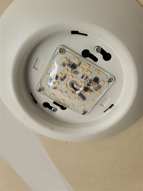 How To Install A Light Bulb GigaBrain