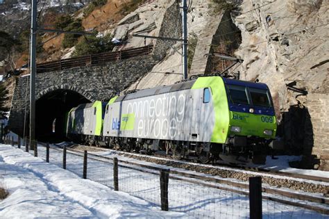 Re 485