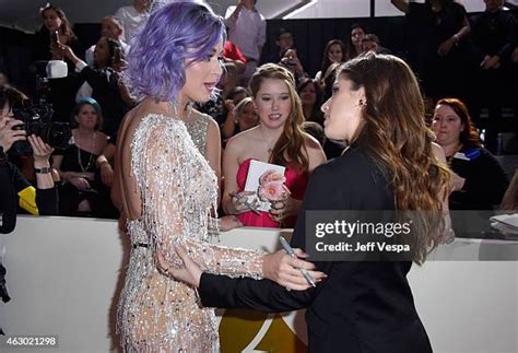 170 Katy Perry Anna Kendrick Photos And High Res Pictures Getty Images