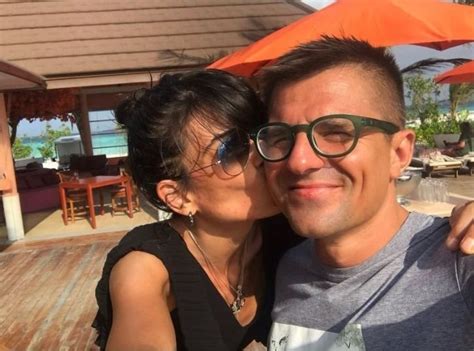 Андрей Арнаудов и Емануела празнуват 5 години заедно Информационна