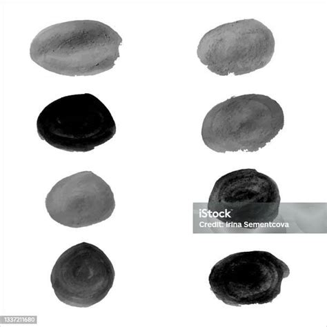 검은 색과 흰색 돌 세트 검은 색 잉크 가 튀는 세트 흑백 스플래시 세트 손으로 그린 브러시 스트록 컬렉션 벡터 페인트 브러시 세트 0명에 대한 스톡 벡터 아트 및 기타