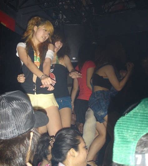 Aksi Cewek Binal Keluyuran Di Malam Hari Foto Bugil And Prediksi Togel