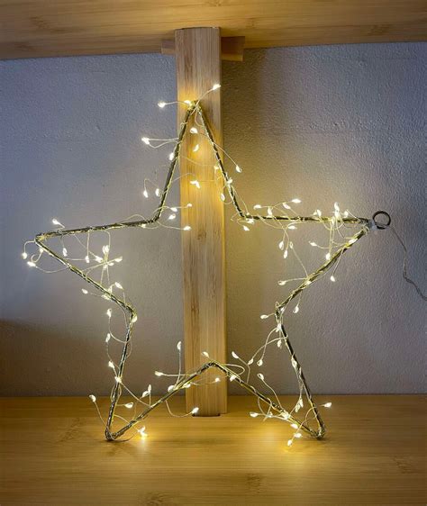 Julestjerne I Guld Med Led Lys Elegant Og Festlig Dekoration Køb Den På Bogk Dk
