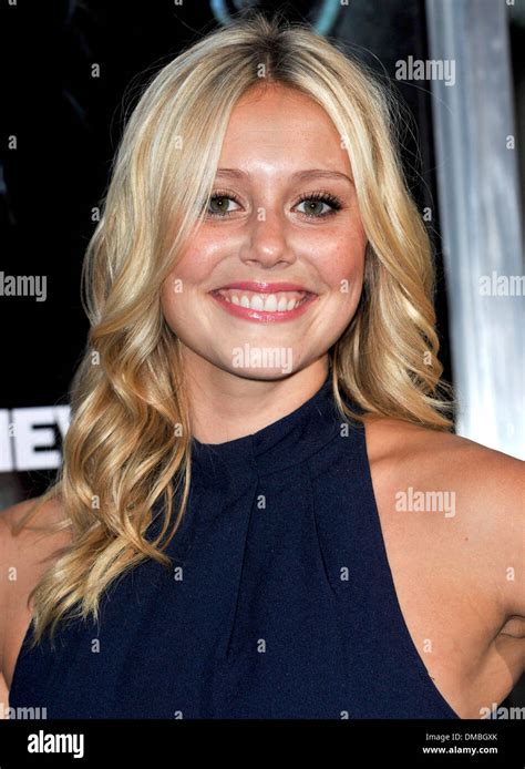 Julianna Guill Wallpaper