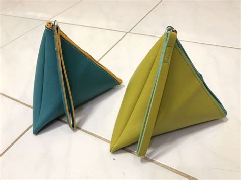 Pouch Tas Tenteng Clutch Bentuk Segitiga Biru Hij Tosqa Kuning Mustard Fesyen Wanita Tas