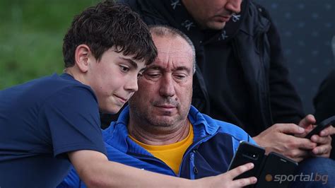 Мъри Стоилов се появи на двубоя между Септември и Черноморец Балчик