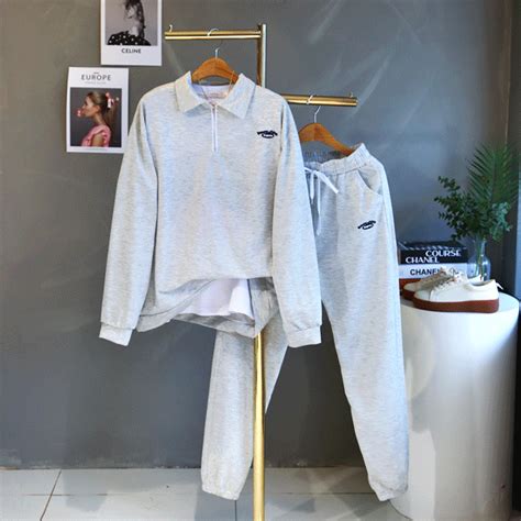 ಇ티셔츠팬츠 11 세트구성ಇ 트레이닝세트조거팬츠반집업맨투맨데일리봄옷봄세트 하이드 자수카라 조거세트 에이블리