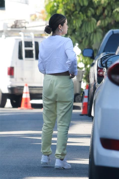 Selena Gomez Crop Top And Newer Face Of The Day DrunkenStepFather Com