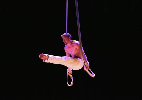 Velvet Itt Van M G Egy Szexi Jcirkusz Gal Ria