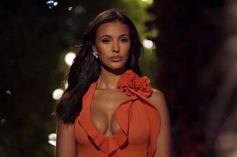 Love Islands Samie And Tom Make It Official After Three Villa Romances