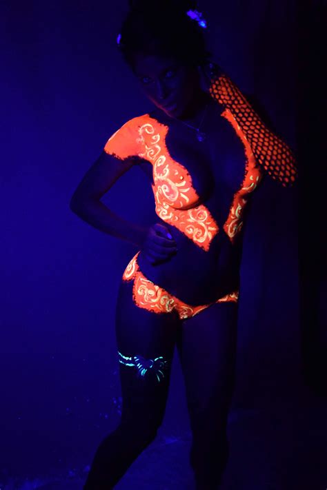 Pin By Janier On Glow Body Painting Neon Body
