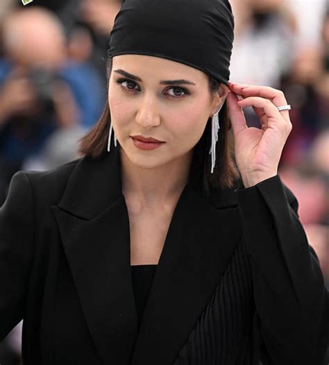 استایل جدید و جذاب پریناز ایزدیار، پیمان معادی و سها نیاستی در جشنواره کن 2025 روزنامه هفت صبح