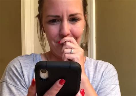 Woman Completely Fools Friend With Hilarious Automated Voice Prank Free Beer And Hot Wings