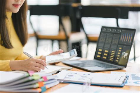 Advisor Financial Business Analytics Woman Analyzing Data Charts Graphs And A Dashboard On