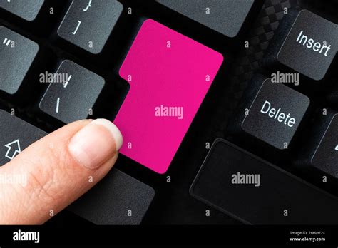 Editing Website Program Codes Learning New Programming Languagem