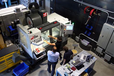 Seed Accelerator Y Combinator Pushes Deeper Into Launching Hardware