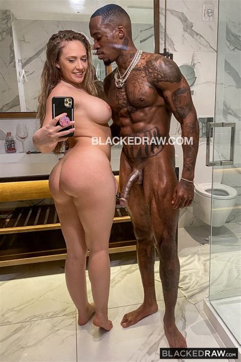 Kagney Linn Karter Plus Photos