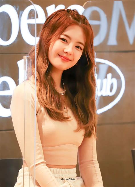 220410 Itzy Lia Kpopping