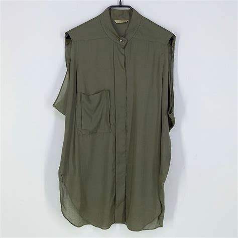 미샤 여 가오리핏 히든버튼 민소매블라우스 카키91 헬로마켓