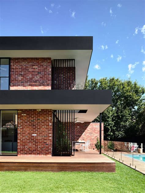 Contemporary Exterior Brick Design