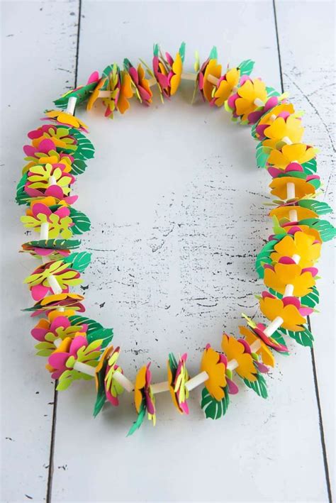 Diy Hawaiian Paper Lei Cricut Craft Tutorial