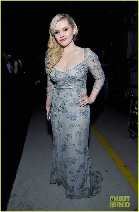 Abigail Breslin Feels Like People Forget Shes Not 9 Anymore After