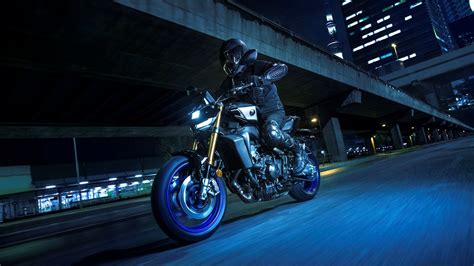 Motorrad Vergleich Yamaha Mt 09 Sp 2025 Vs Kawasaki Z900 2025