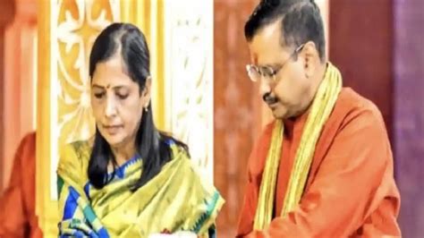 டெல்லியின் முதலமைச்சர் சுனிதா கெஜ்ரிவால் அரசியல் களத்தில் இறங்குகிறாரா சுனிதா கெஜ்ரிவால்