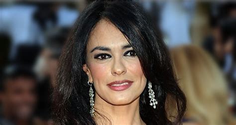 Maria Grazia Cucinotta Instagram Look Total White E Scollatura Profonda «che Eleganza