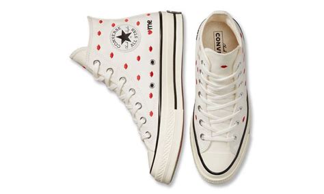Кеды Converse Chuck 70 Embroidered Lips белые высокие купить в Москве
