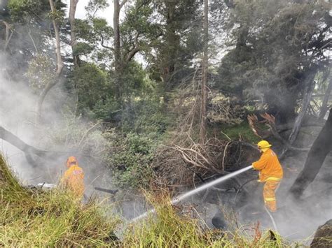 Roadside Fire Reignites Reminder To Slow Down For Emergencies Upper Yarra Star Mail