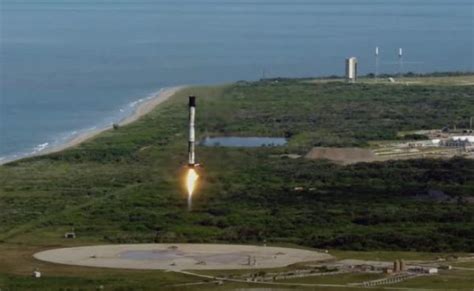 Spacex Rocket Lands Back On Earth After Putting 72 Satellites In Orbit Tech News Metro News