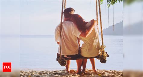 It S Not Sex But Non Sexual Gestures That Make Your Marriage Stronger Times Of India