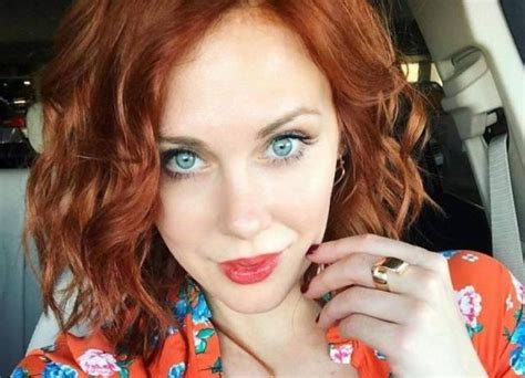 Redhead Girls 44 Pics