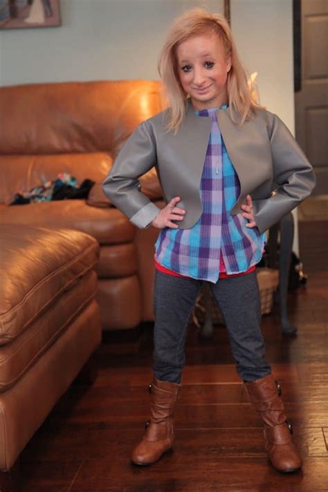 Tiny At Primordial Dwarf Hannah Kritzeck Heads Into Adulthood On Tlc