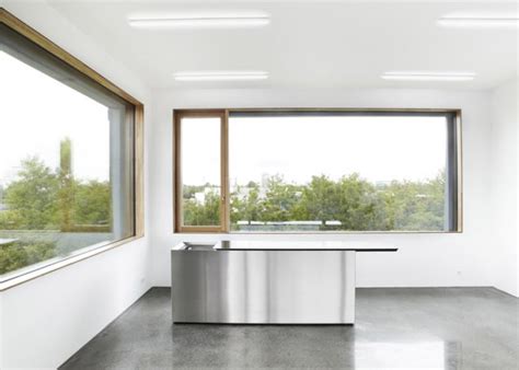 Tillich Architektur Adds Folded Concrete Facade To Office In Munich