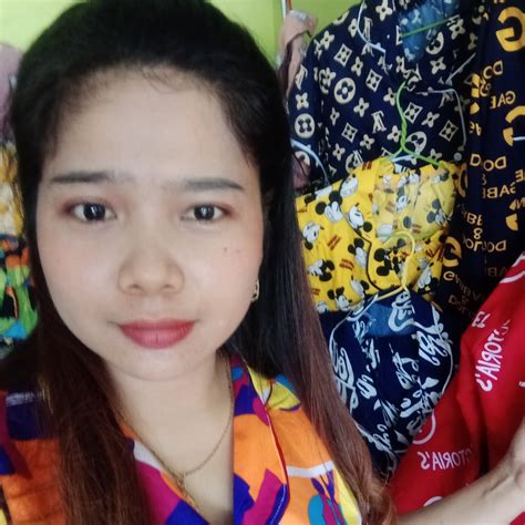 ស្រី មុំ អនឡាញសប