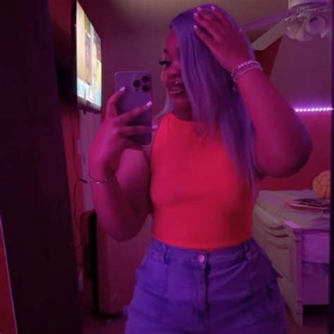 Hailey Iam Hailey Threads Say More