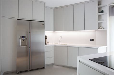 Kitchen Cabinets Without Knobs Things In The Kitchen