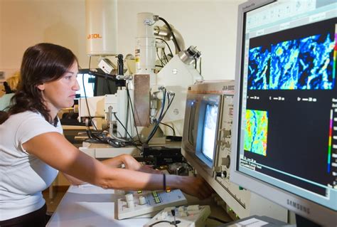 Peoplescanning Electron Microsope Myma Ocas