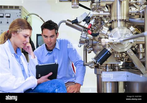 Researchers Surface Spectrometer Photoelectron Spectroscopy Auger Electron Spectroscopy Aes