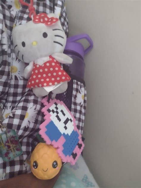 Ohhhh i found this amazing hello kitty plushie behind a CLC sign at school and i love it so much ...
