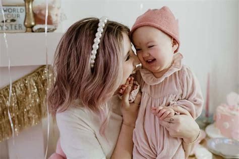 Sfondi Sorella Carina Wallpapers Com