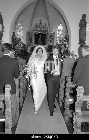 Hochzeit Der Schauspielerin Greta Chi Mit Maxwell Lewis Auf Dem