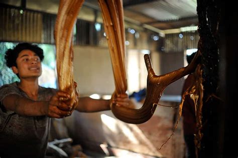 Watching The Nepali Candy Chaku Being Made Is Utterly Hypnotic Sbs Food