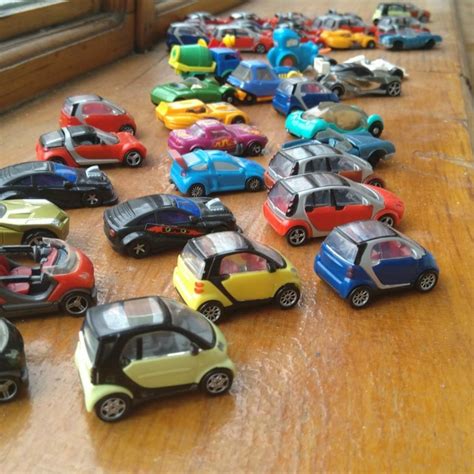 Машинки из киндер сюрпризов купить в Хабаровске цена 199 руб дата размещения 14 05 2023