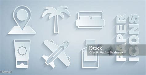 비행기 호텔 객실 침대 튜브에 담긴 자외선 차단제 크림 위스키 병 열대 야자수 및 위치 아이콘을 설정합니다 벡터 3차원 형태에 대한 스톡 벡터 아트 및 기타 이미지 Istock